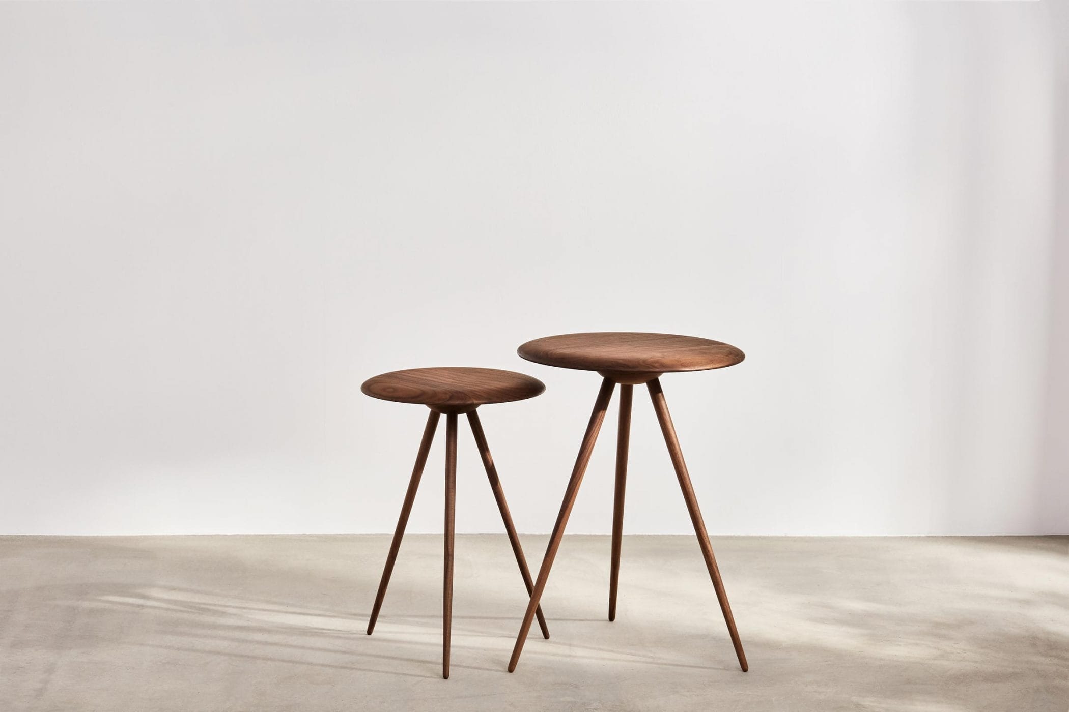 Benchmark - Handmade English Furniture - Puck Table