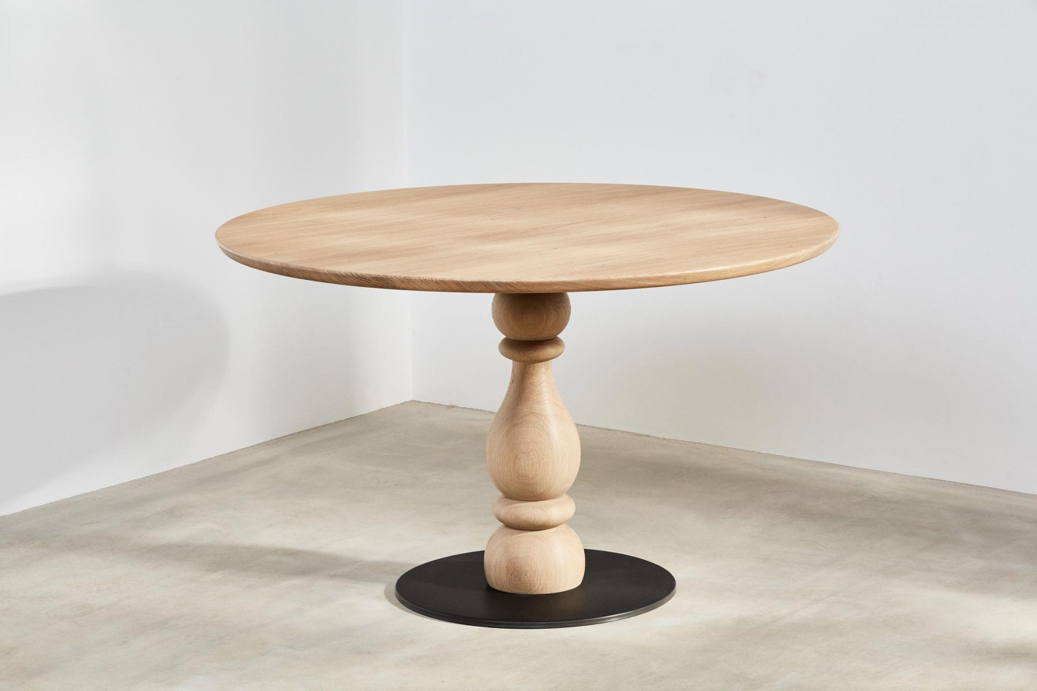 Benchmark - Handmade English Furniture - Wedmore Extending Table